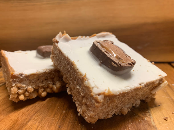 Caramel Mars Crispy Cake - White Chocolate – Sutherlands Cakes